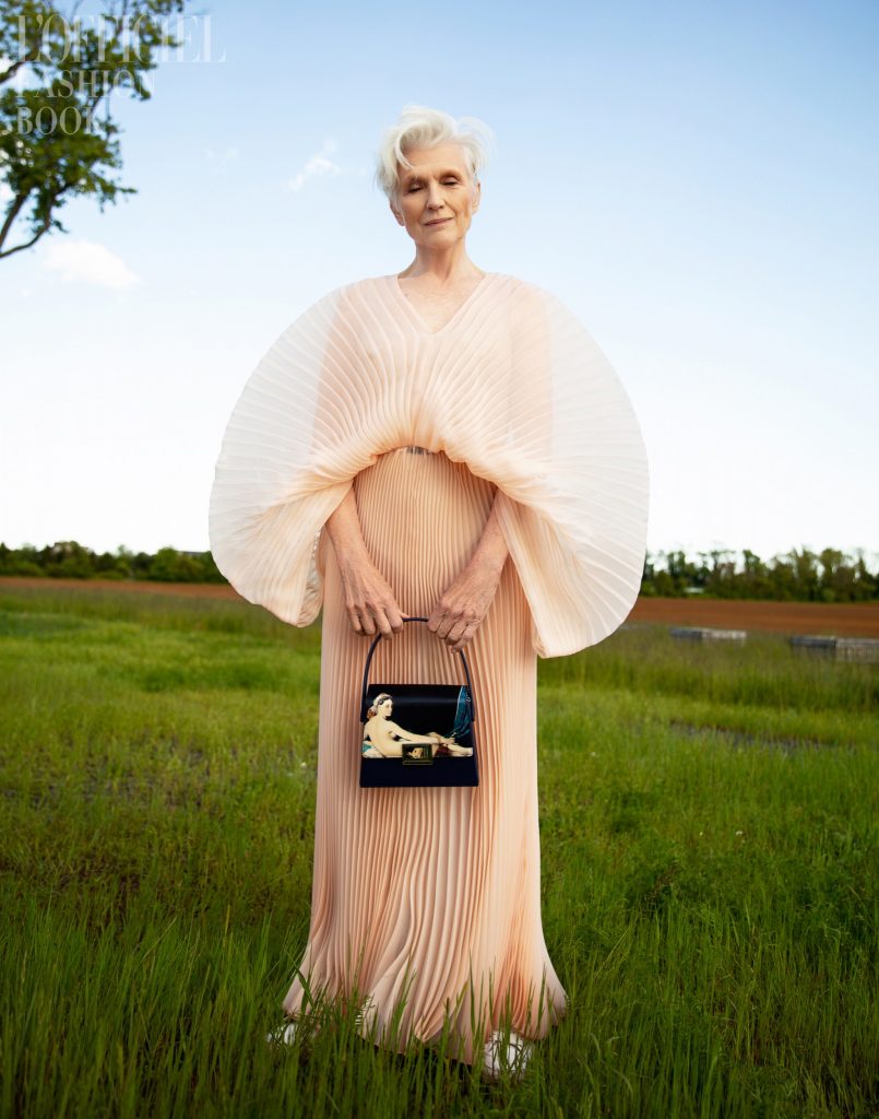 MAYE MUSK – FASHION BOOK – LOfficielAU©