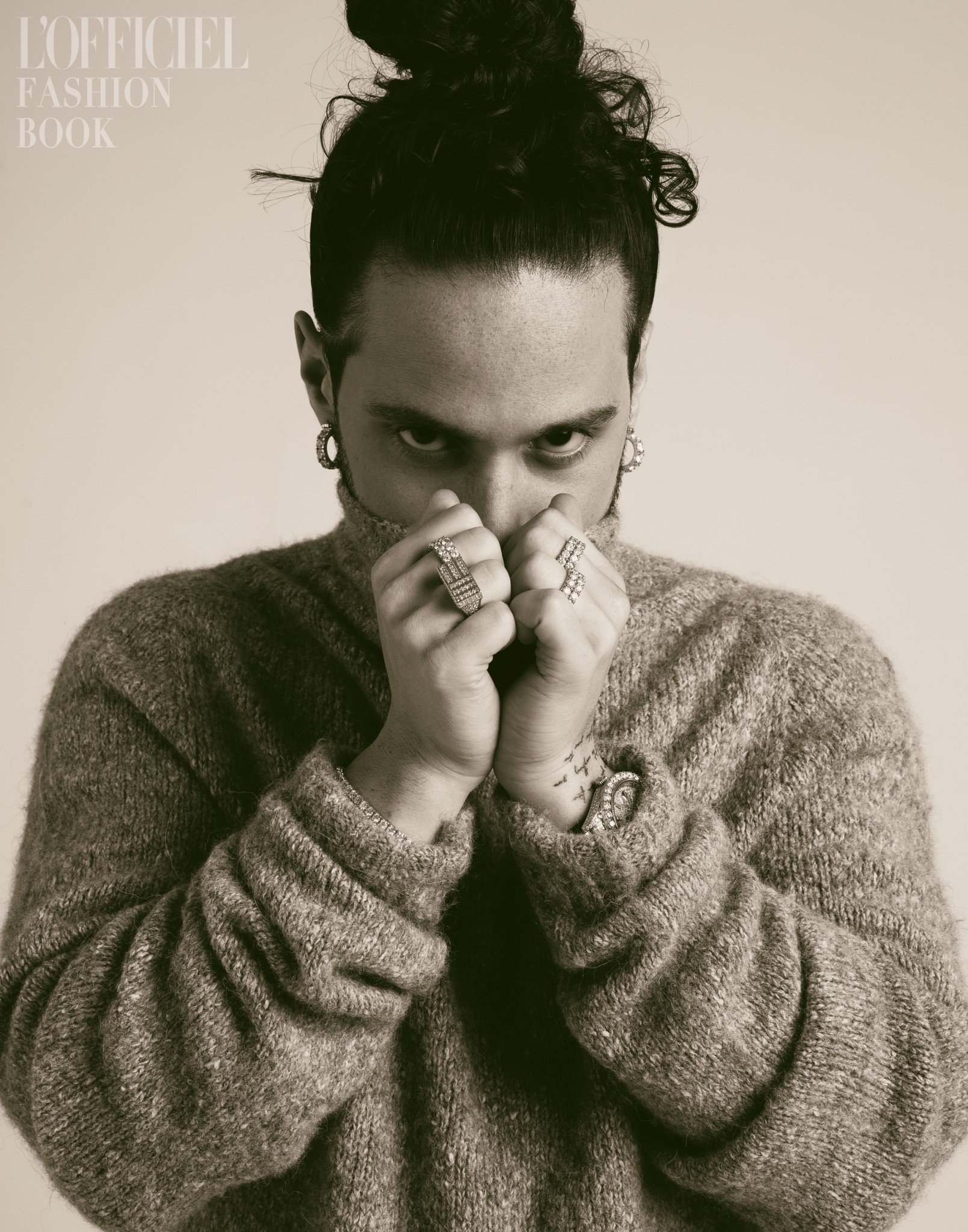 RUSS – FASHION BOOK – LOfficiel Fashion Book © Australia