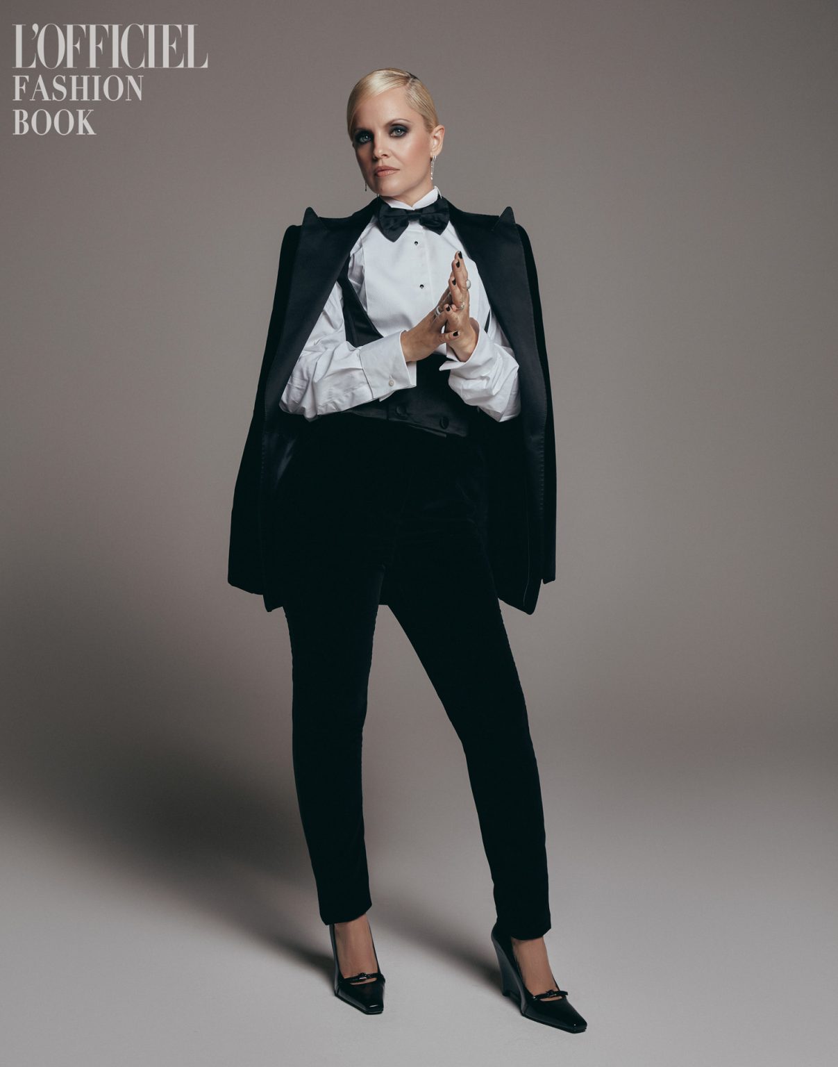Mena Suvari – Fashion Book – LOfficiel Fashion Book © Australia